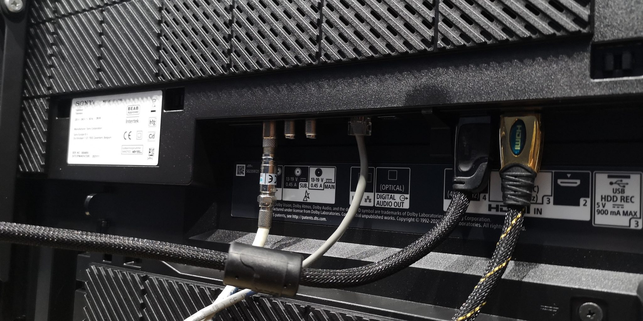 Microphone on Smart TV - how to locate and disable